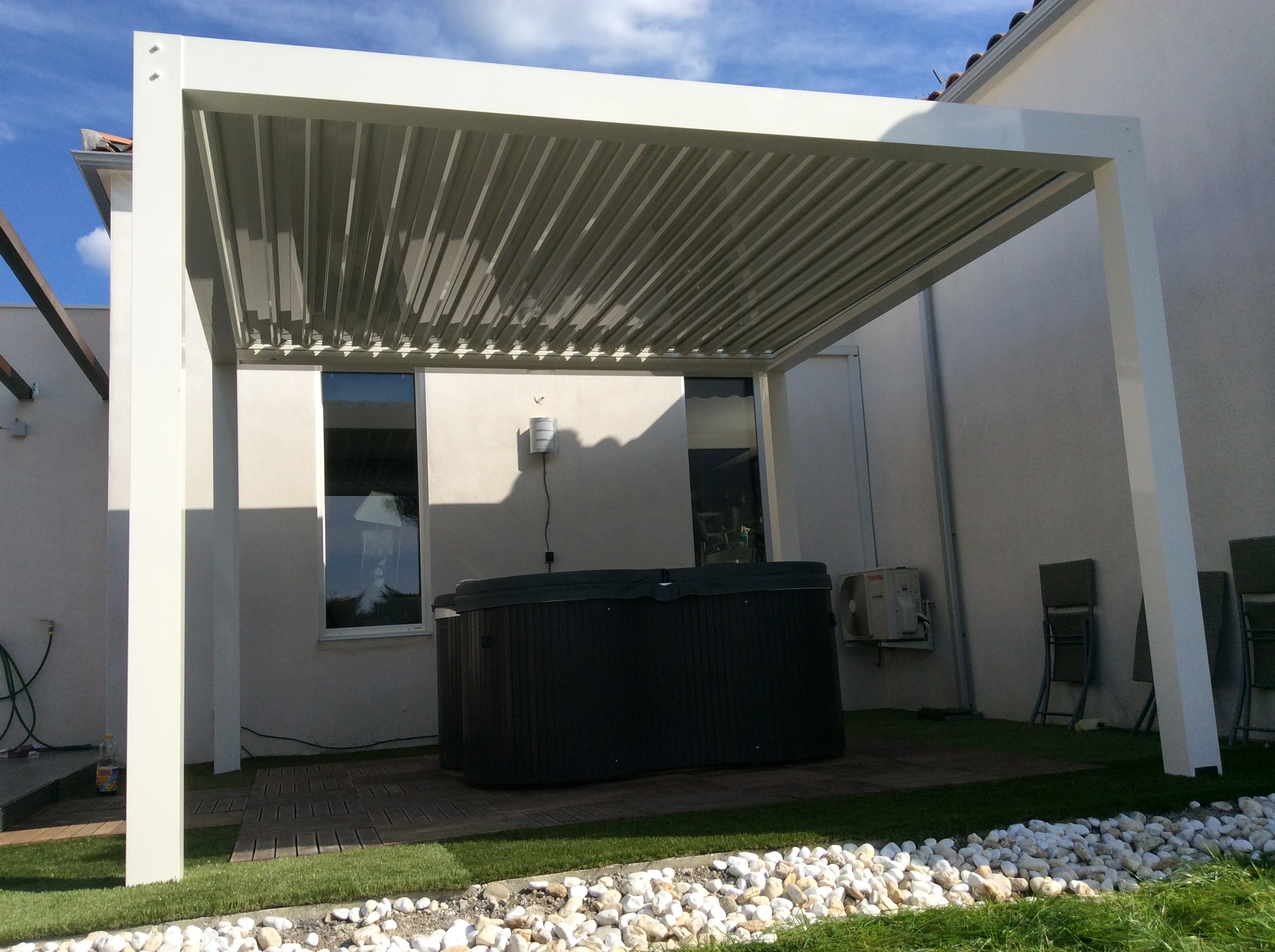 Pergola Bioclimatique | Pergola à Lames Orientables | Prix sur Mesure